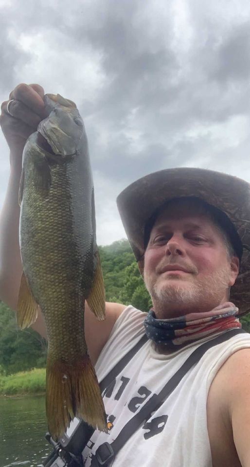 Smallmouth Bass Fishing Guide in Pennsylvania | Roosterf... | Guidefitter
